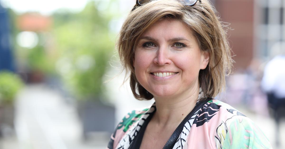 Angela de Jong verbaasd over rel Erica en Chantal | Veronica Superguide