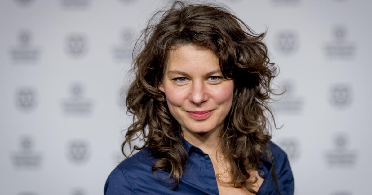 Rifka Lodeizen openhartig over nieuwe dramaserie Exportbaby | Veronica ...