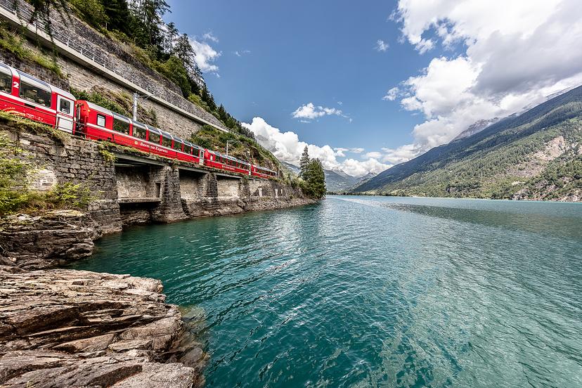 World's Greatest Train Journeys from Above | Veronica Superguide