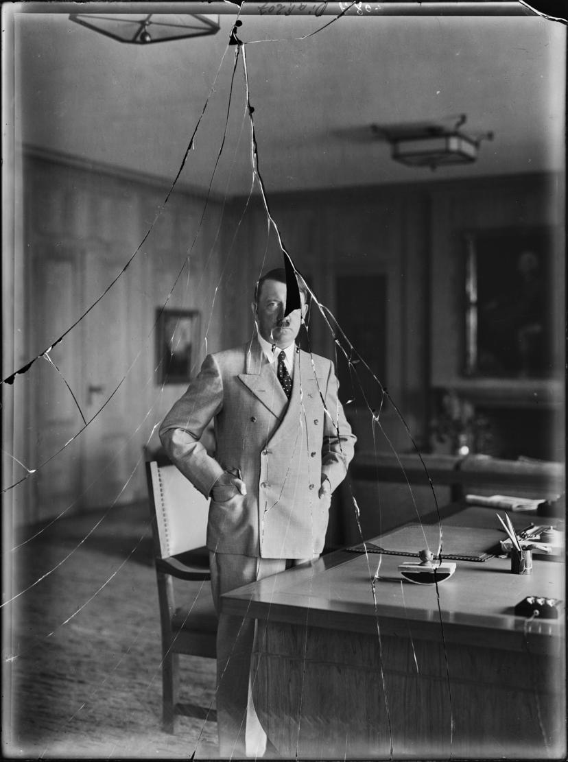 Hitler: A Life in Pictures | Veronica Superguide