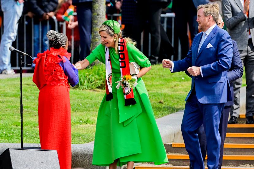 Kijkers fan van Máxima tijdens Koningsdag 2023: 'Held!' | Veronica ...