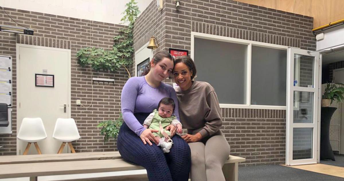 Vier Handen Op Eén Buik | Veronica Superguide