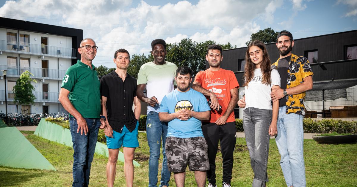 Bij ons op het AZC | Veronica Superguide