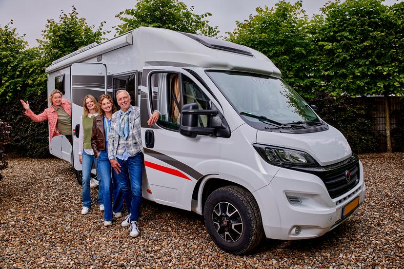 Slapen de Meilandjes wel echt in de camper in Chateau Meiland: En Route ...