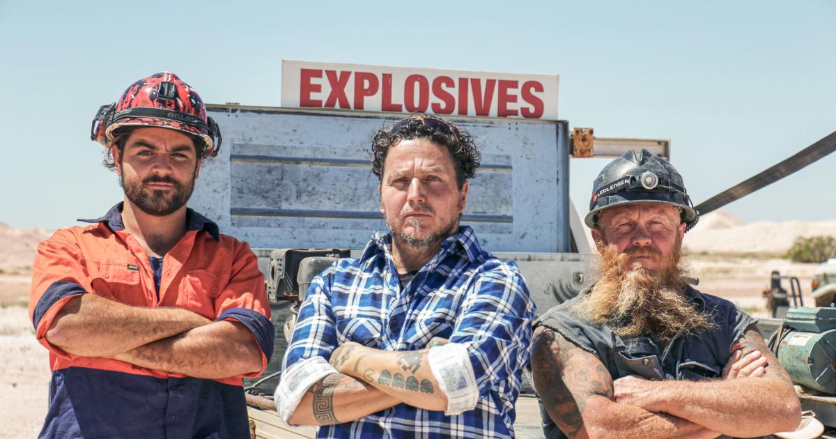 Opal Hunters: Red Dirt Road Trip | Veronica Superguide