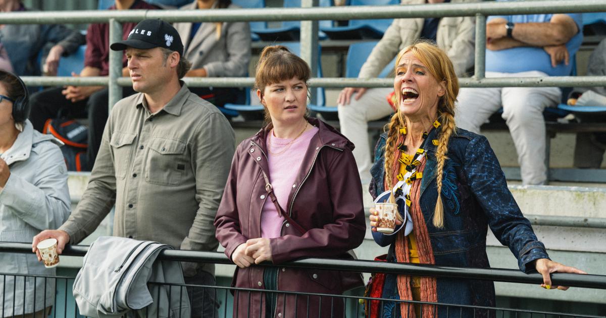 Review Voetbalouders: 'Ilse Warringa scoort opnieuw' | Veronica Superguide