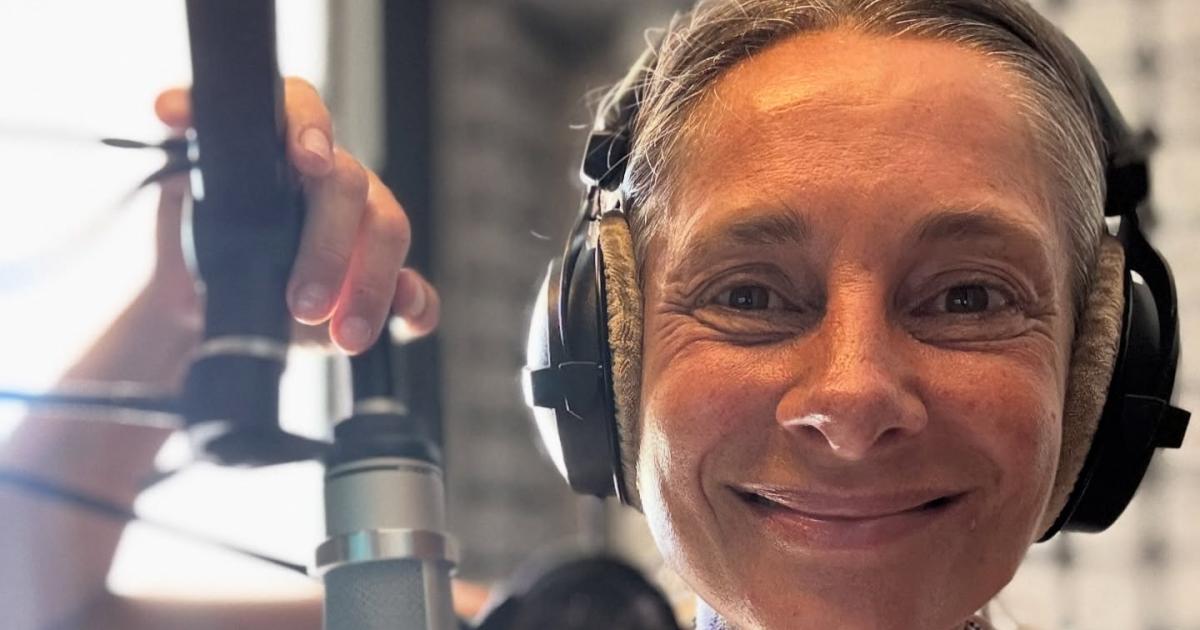 Presentatrice Barbara Karel laat baarmoeder verwijderen: ‘Ik ben blij ...