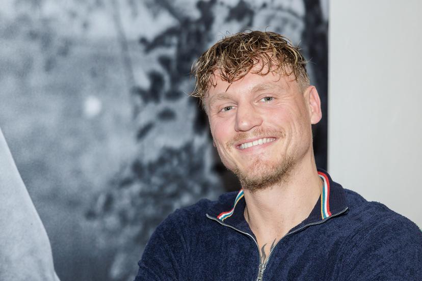 Kaj Gorgels verklapt hoe hij tóch rookte tijdens Expeditie Robinson ...