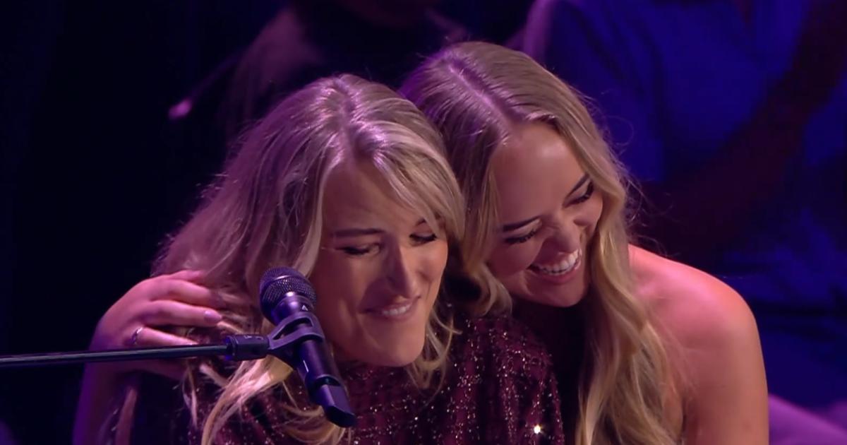 The Voice of Holland-coach Suzan zingt eigen hit met kandidaat Britt ...